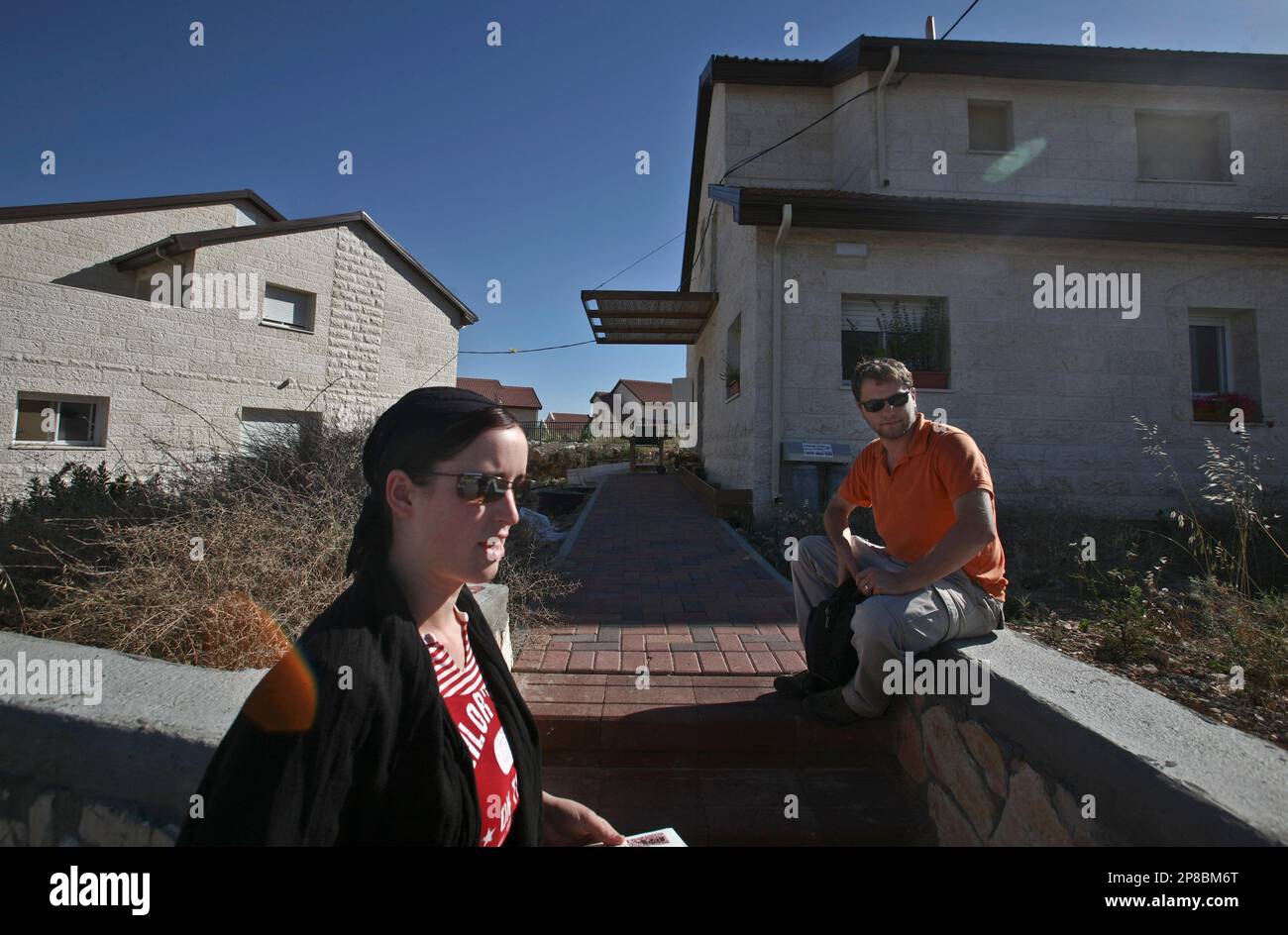 This photo taken June 1, 2009 shows Jewish settlers Netzach and Esther ...