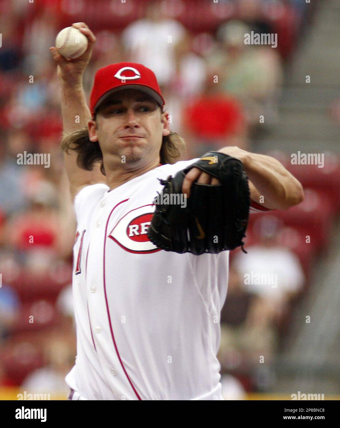 Cincinnati Reds pitcher Bronson Arroyo throws against the Chicago White ...