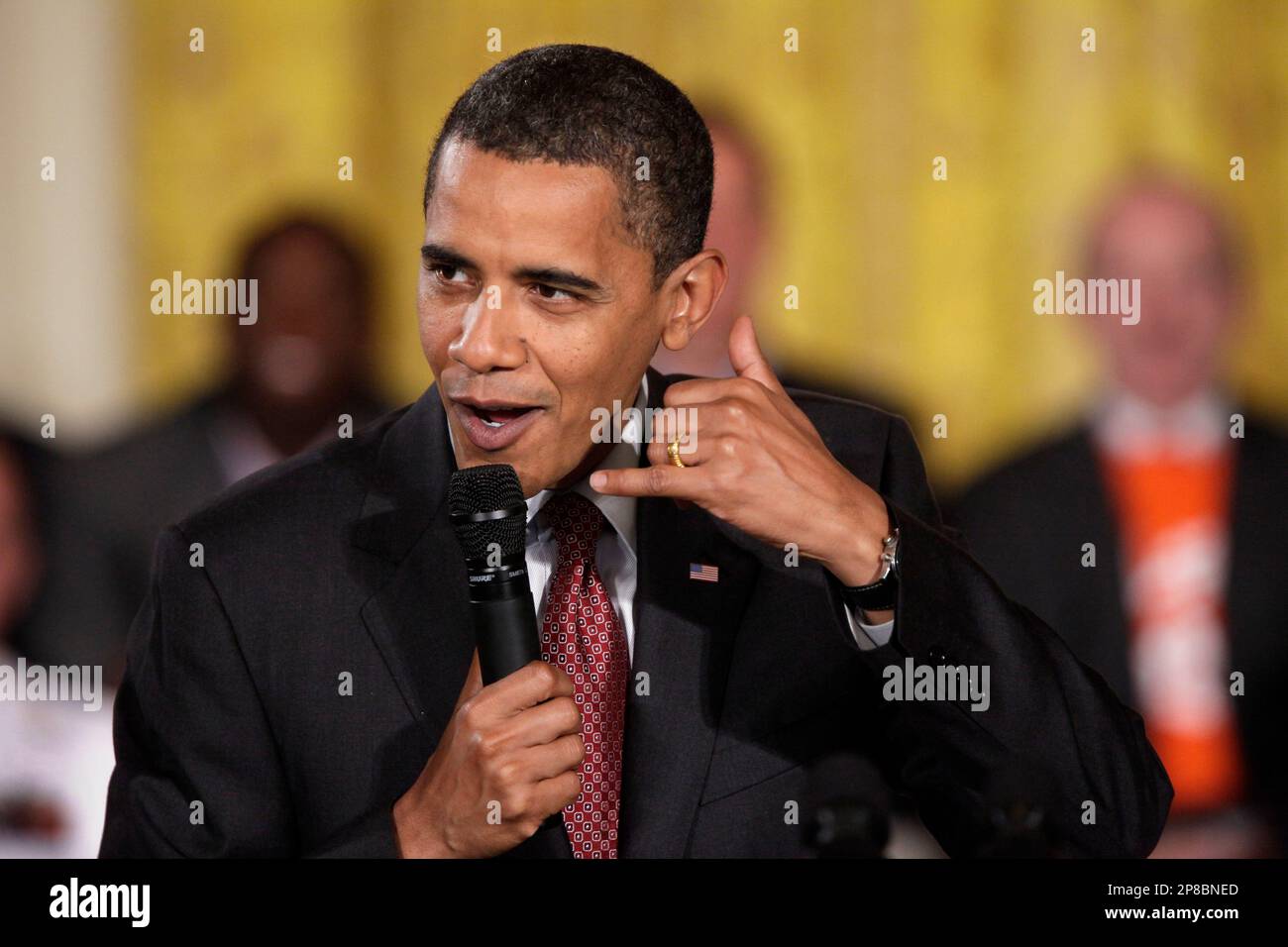 President Barack Obama mimics a typical phone call with his daughters ...
