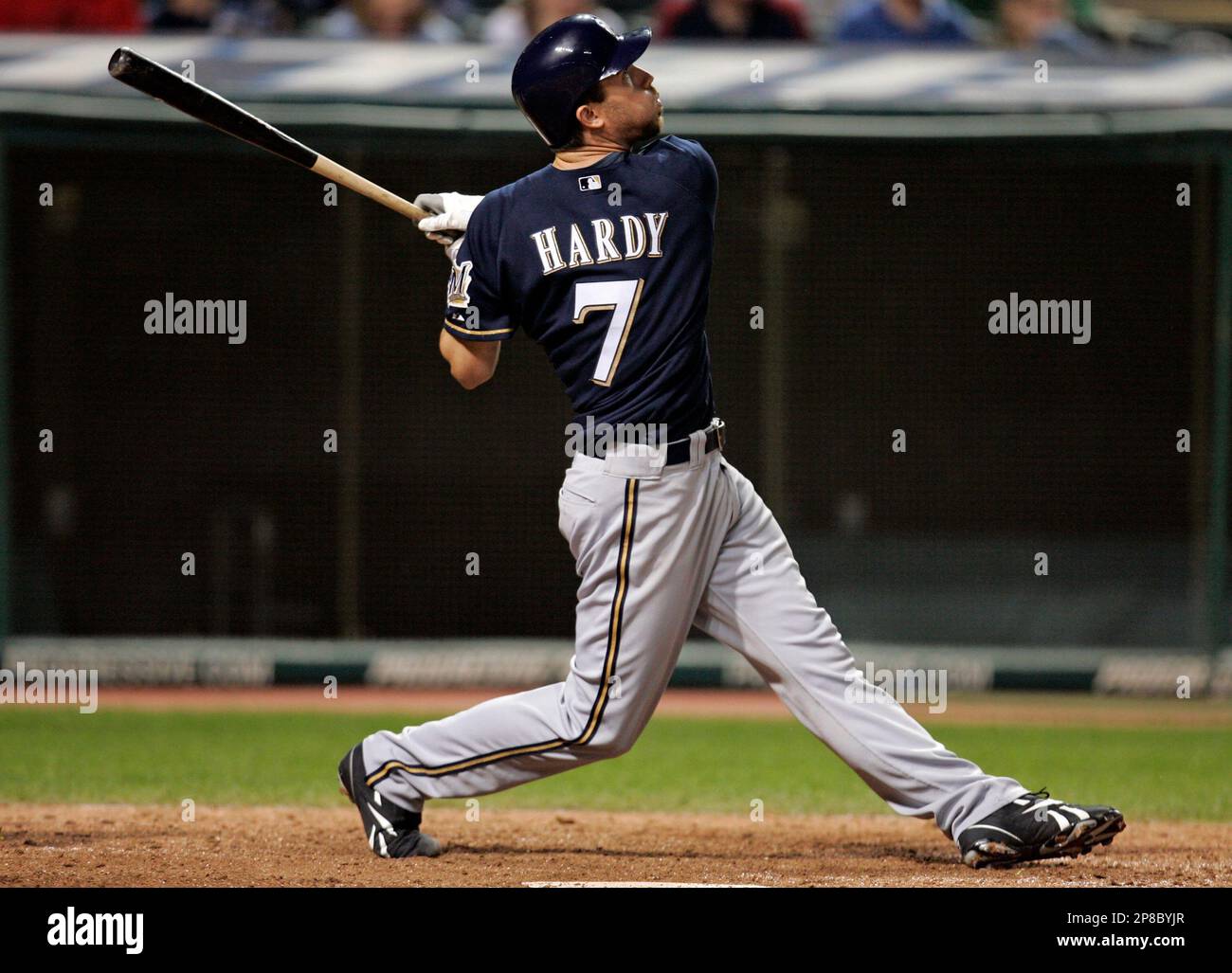 Milwaukee Brewers' J.J. Hardy hits a one-run sacrifice fly off ...