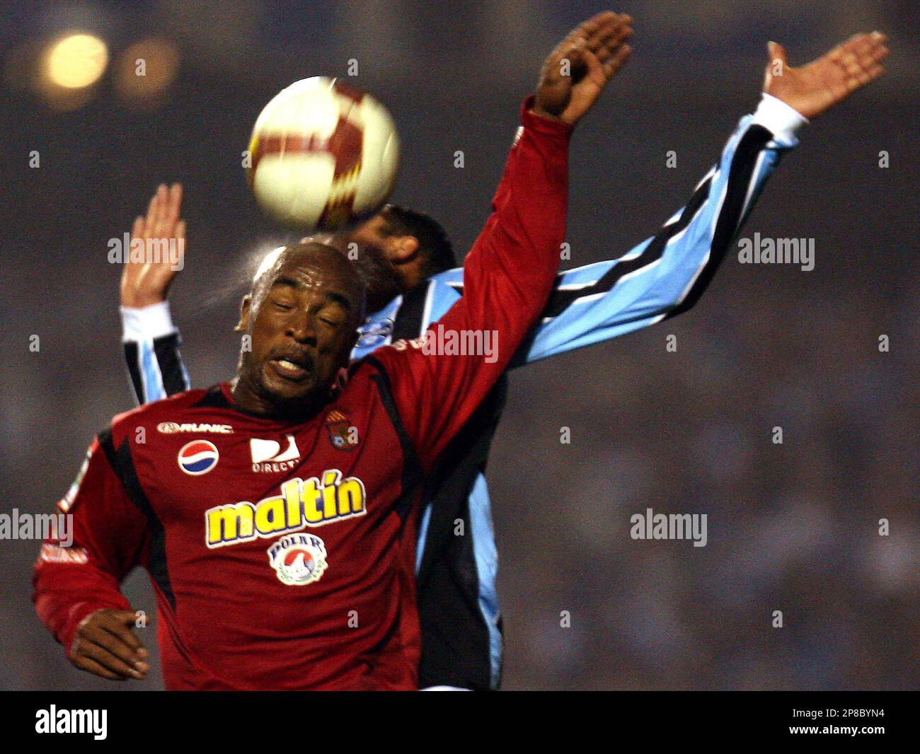 Venezuela's Caracas FC's Emilio Renteria and Brazil's Gremio's Rever ...