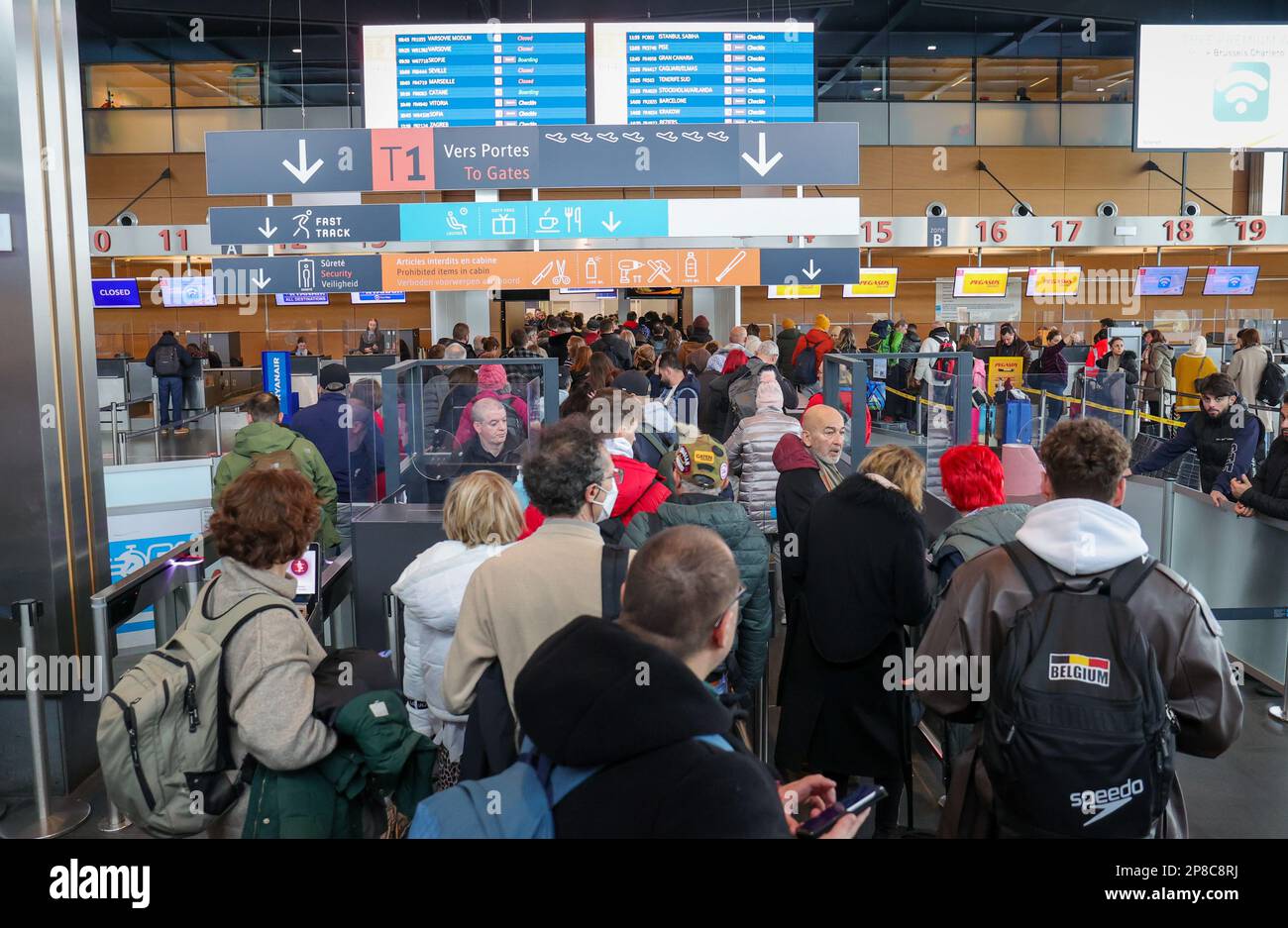 Illustration picture shows passengers queue caused by police actions at ...