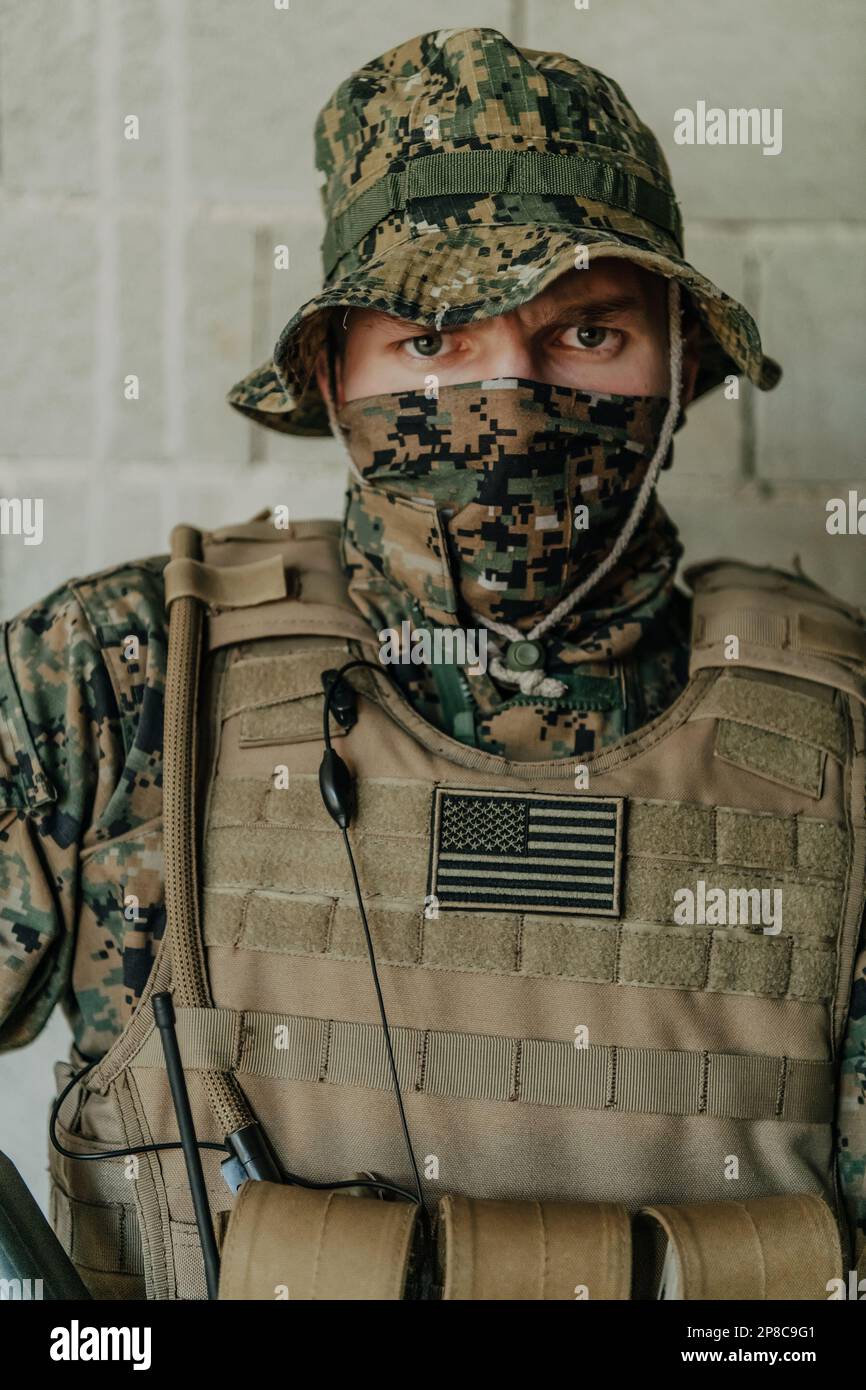 Portable electronic warfare hi-res stock photography and images - Alamy