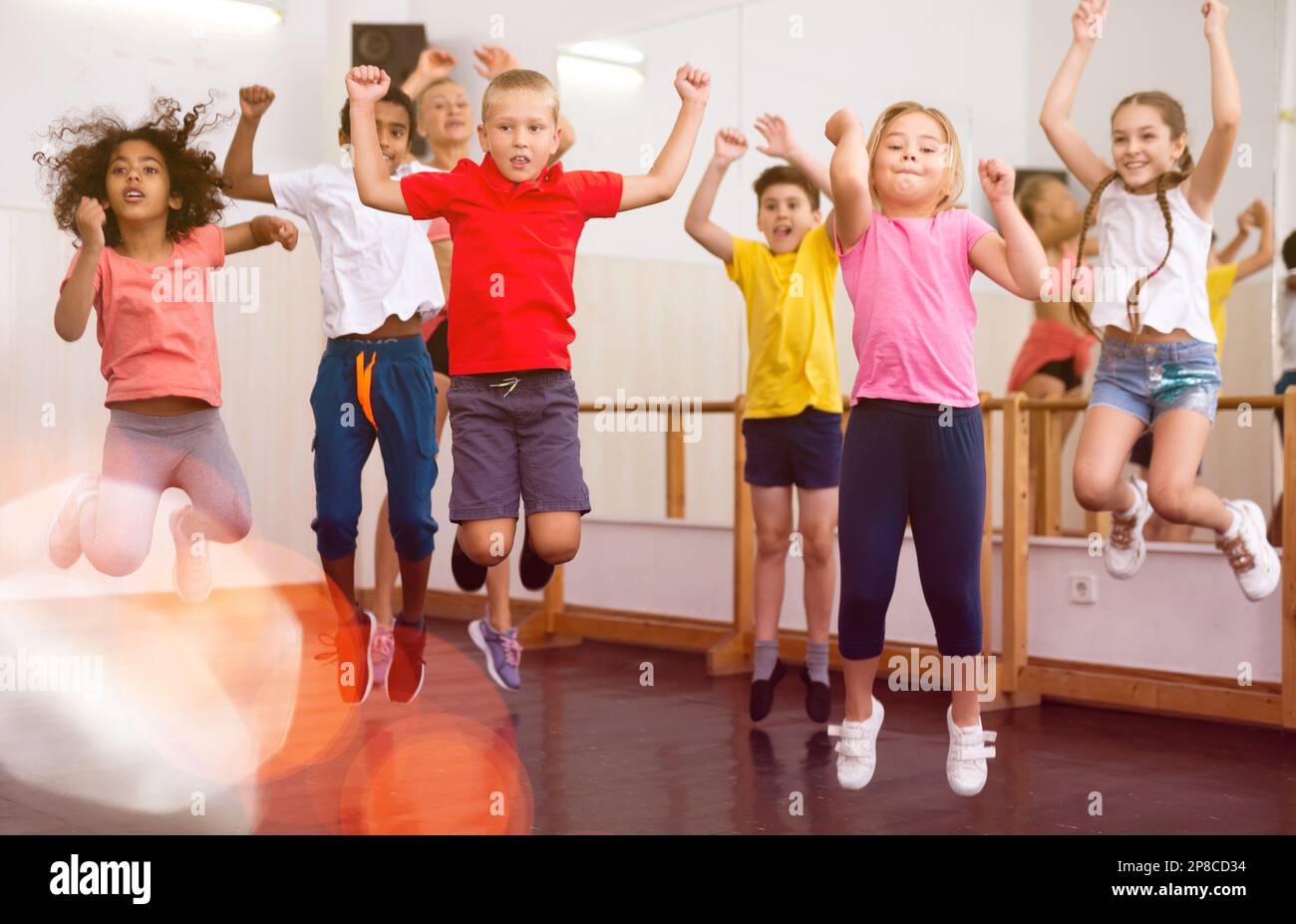 Multi ethnic dance team hi-res stock photography and images - Alamy