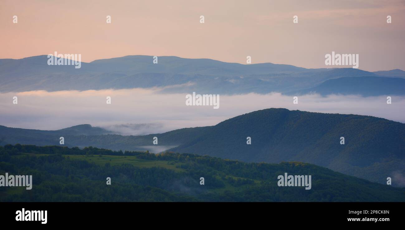Sky above landscape hi-res stock photography and images - Alamy