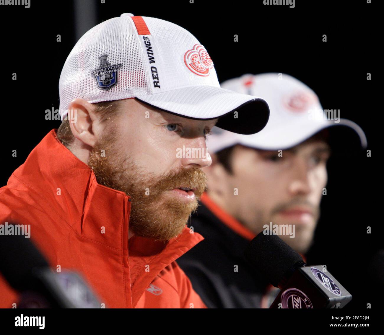 Detroit Red Wings players Kris Draper, left, and Pavel Datsyuk, of ...