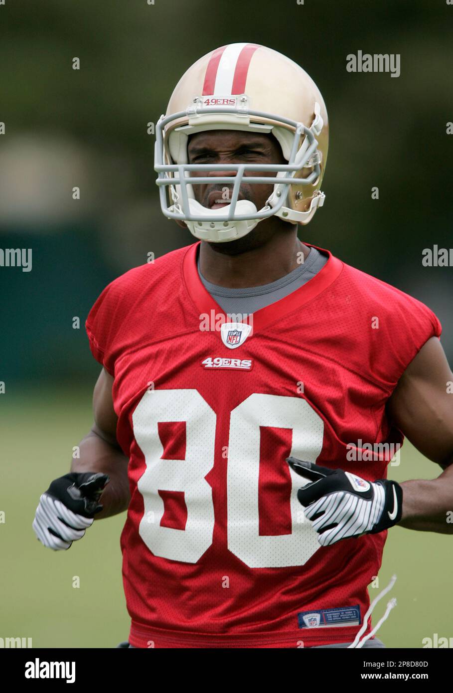 San Francisco 49ers wide receiver Isaac Bruce runs during 49ers NFL ...