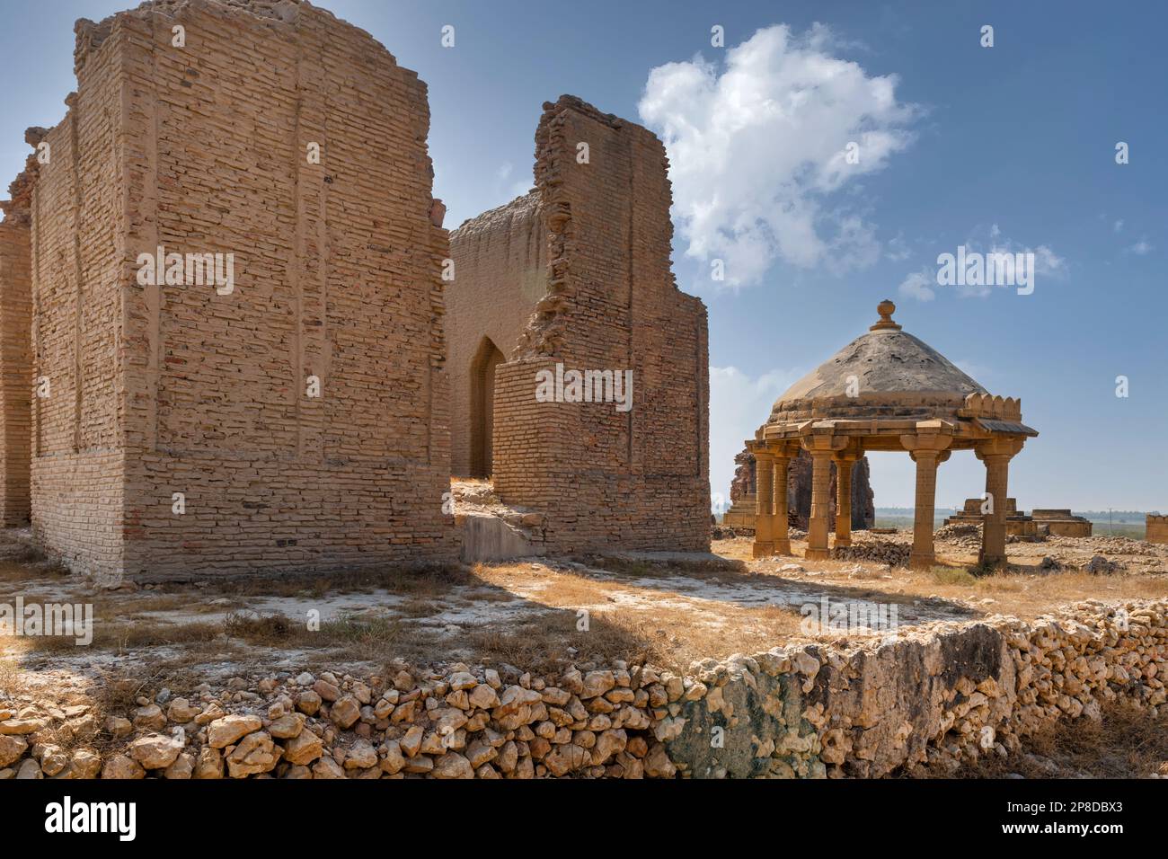 Ancient mausoleum and tombs at Makli Hill in Thatta, Pakistan ...