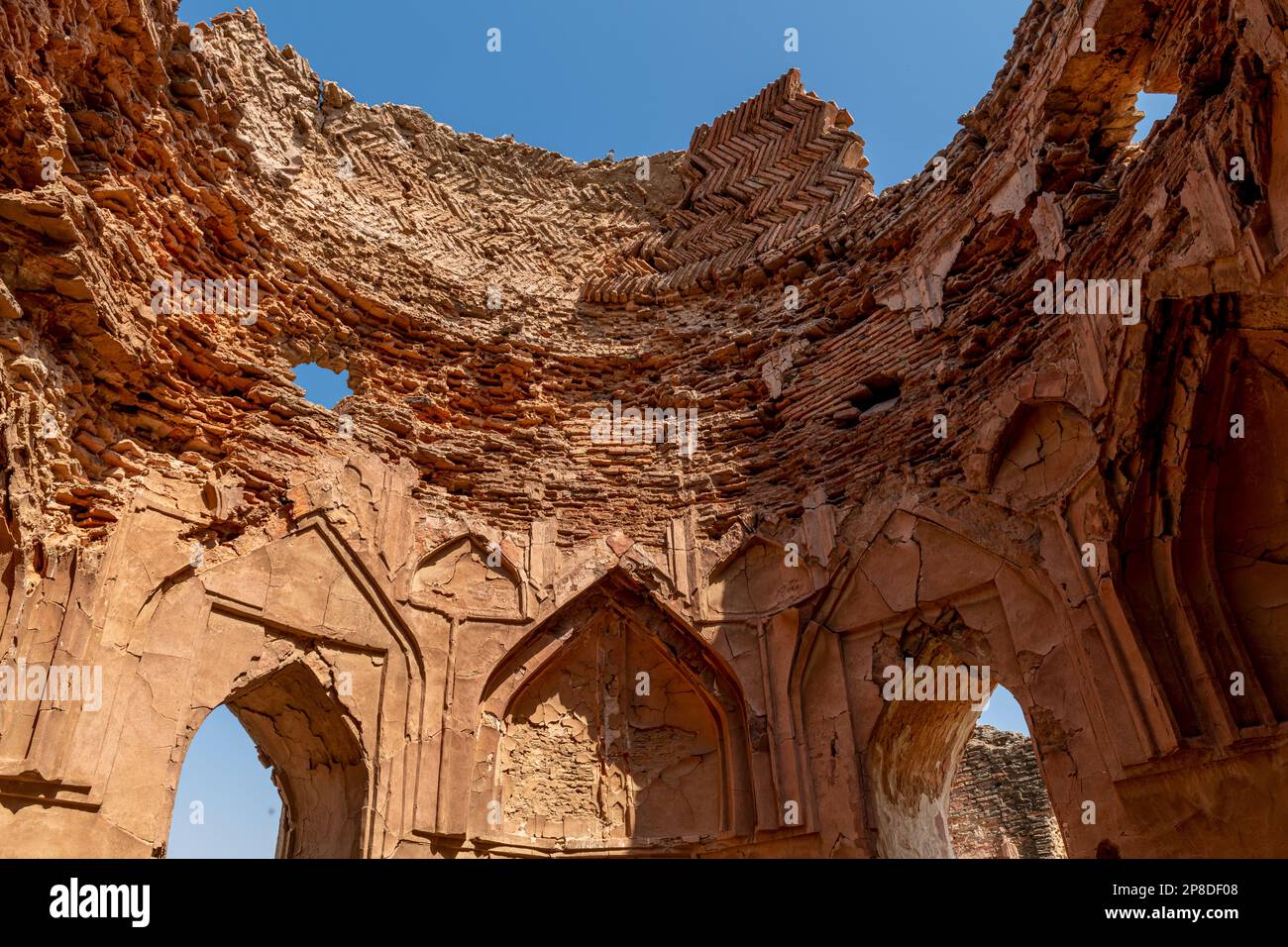Ancient mausoleum and tombs at Makli Hill in Thatta, Pakistan ...