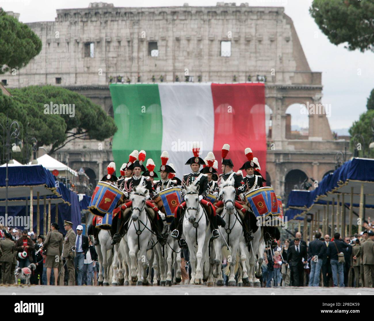 Mounted Carabinieri, paramilitary policemen, parade in front of the ...