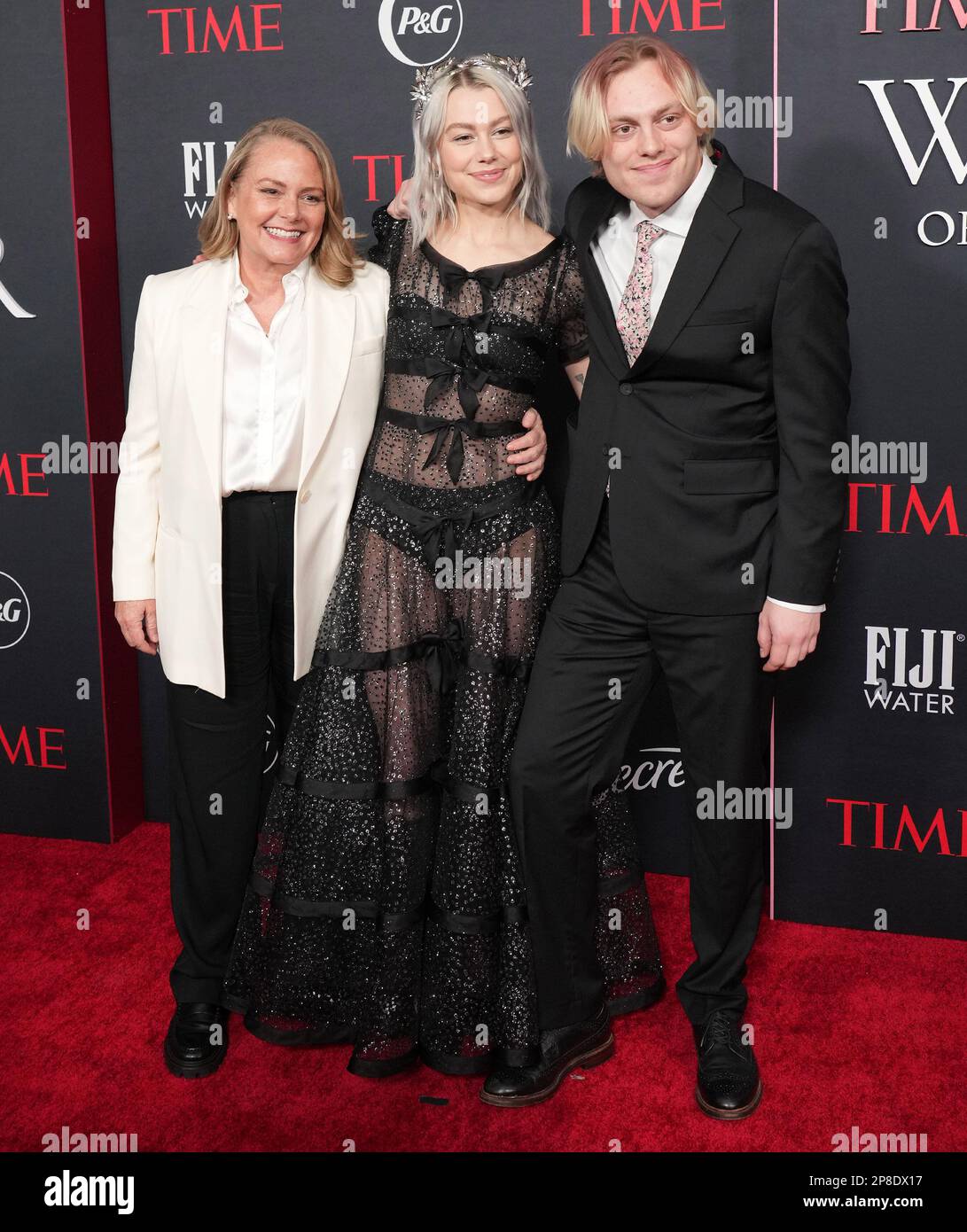 Jamie bridgers hi-res stock photography and images - Alamy