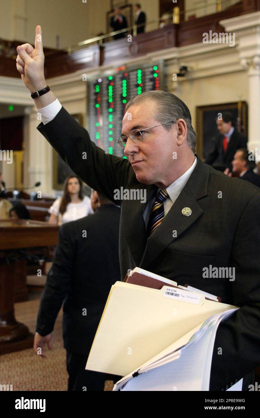 Rep. David Leibowitz, D-San Antonio, signals his support for a vote on ...