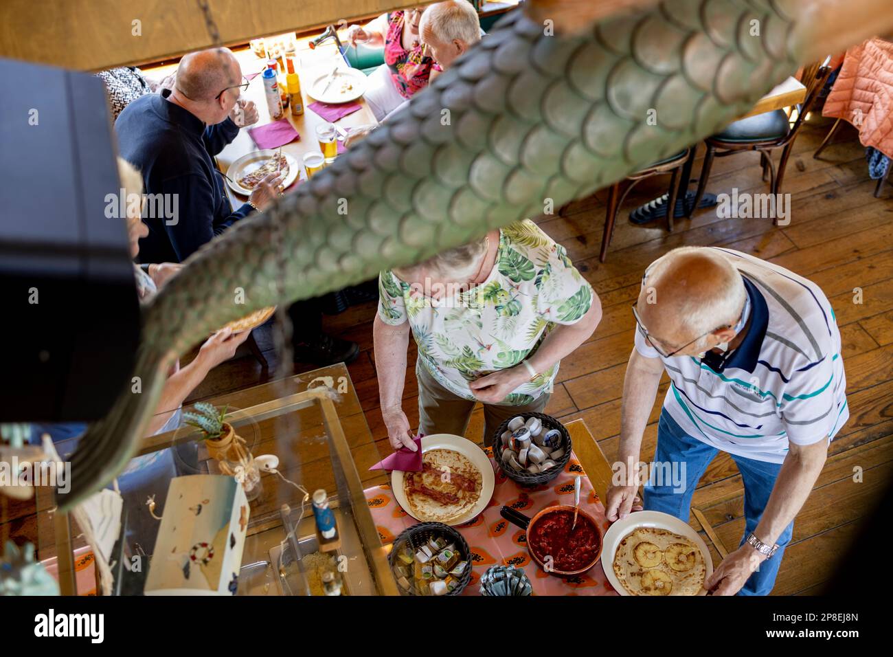 Top down ship hi-res stock photography and images - Alamy