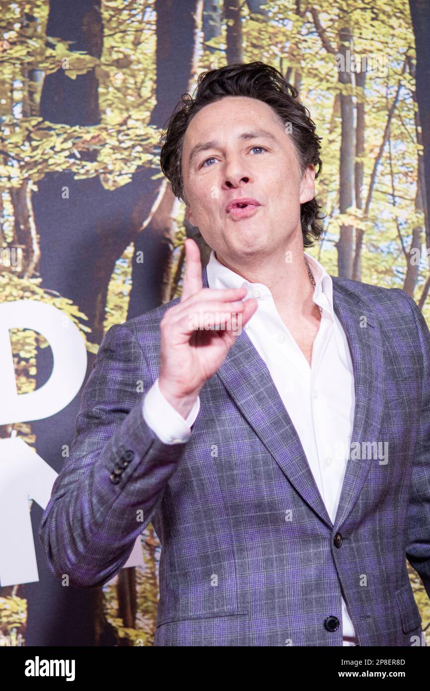 Zach Braff poses for photographers upon arrival for the premiere of the ...