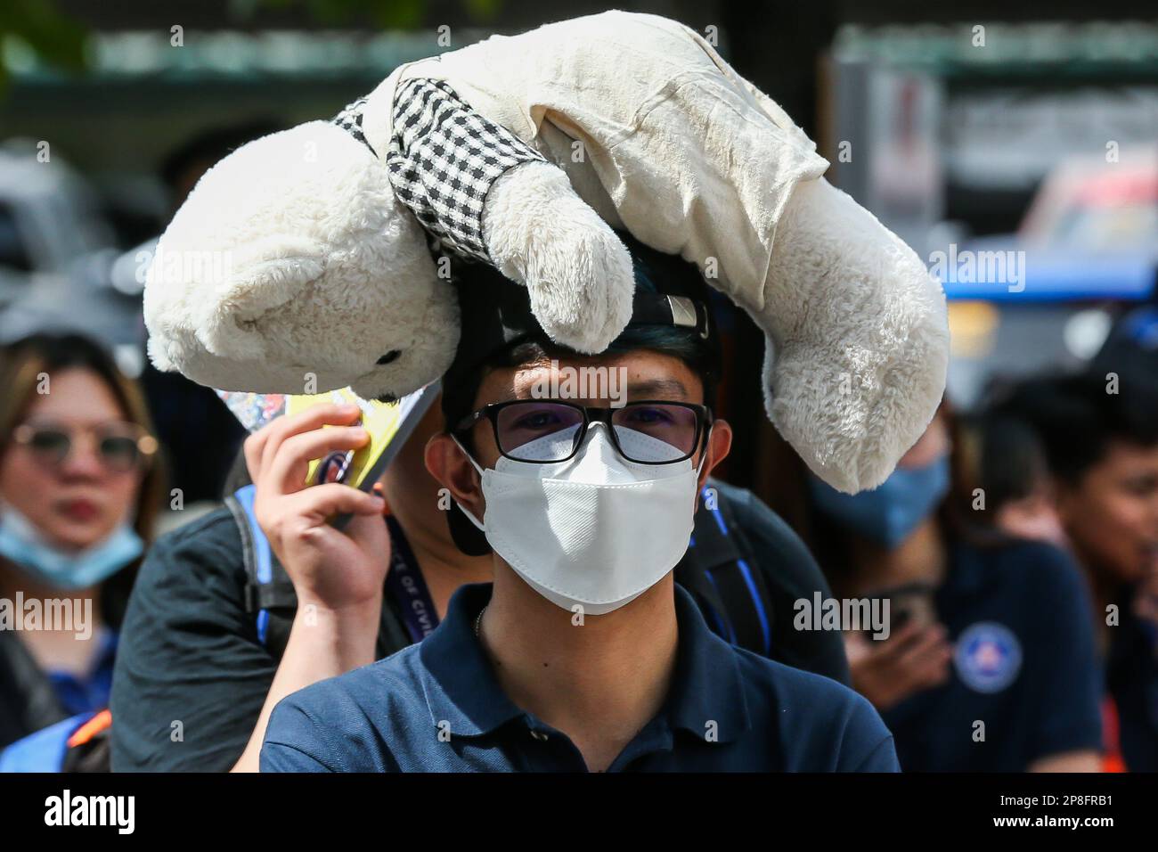 Head during earthquake drill hi-res stock photography and images - Alamy