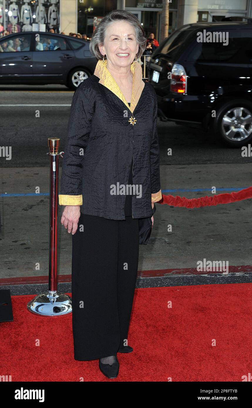 Actress Lorna Raver arrives at the world premiere of "Drag Me to Hell ...