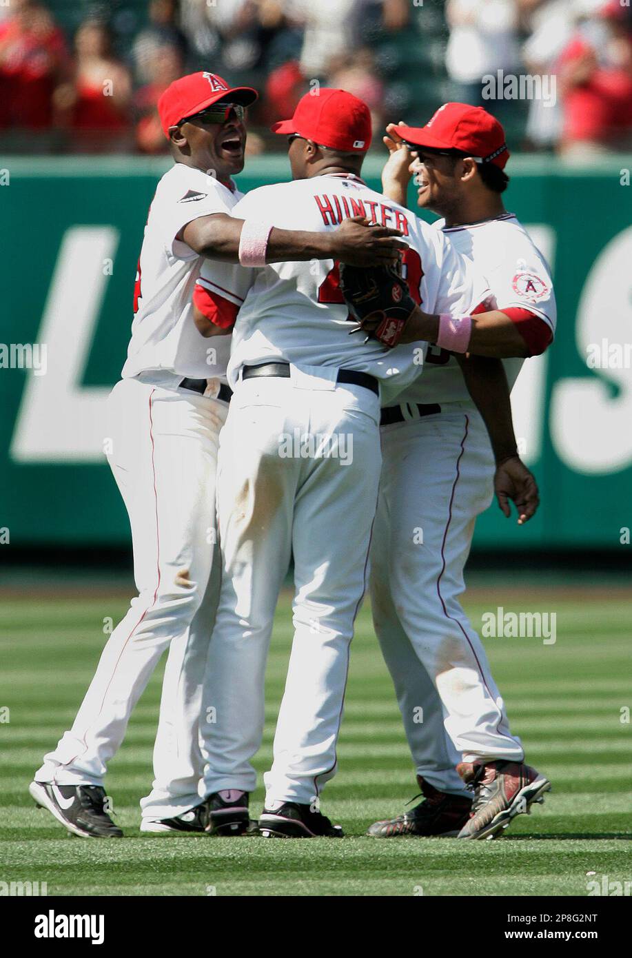 Los Angeles Angels Gary Matthews Jr., left, and Bobby Abreu, right ...
