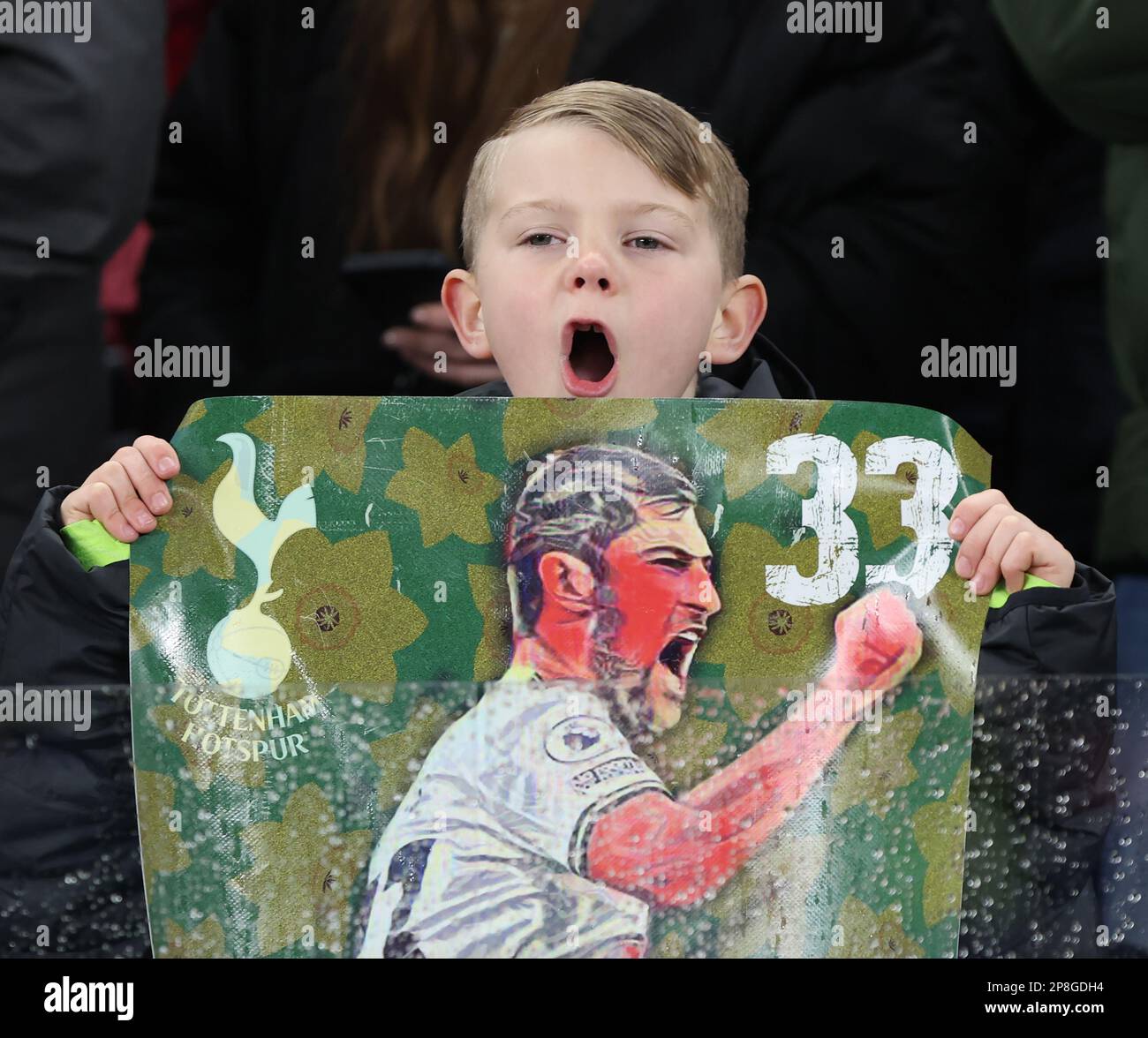 Spurs fan hi-res stock photography and images - Alamy