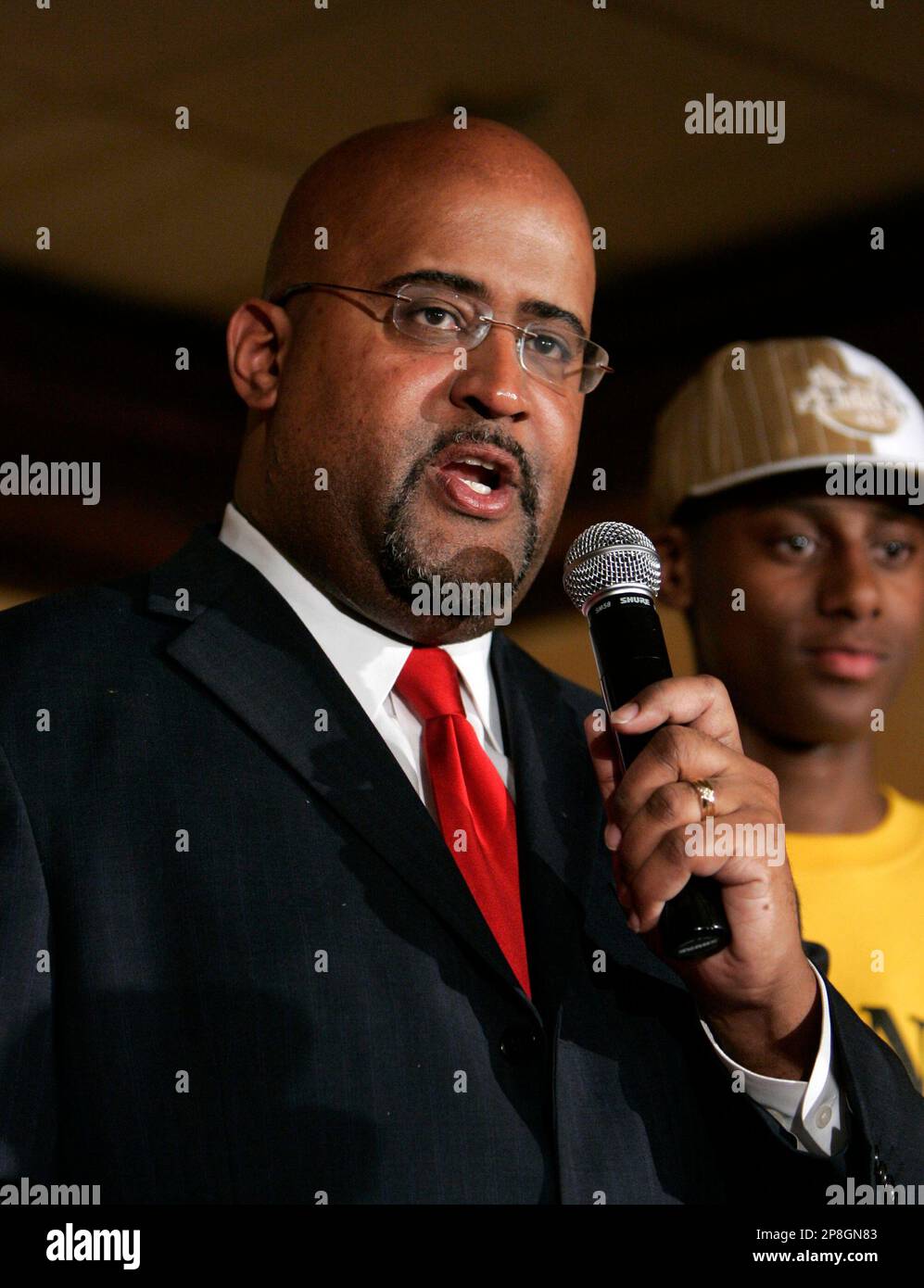 Detroit Mayor Ken Cockrel Jr. stands with his son Kenneth Cockrel III ...