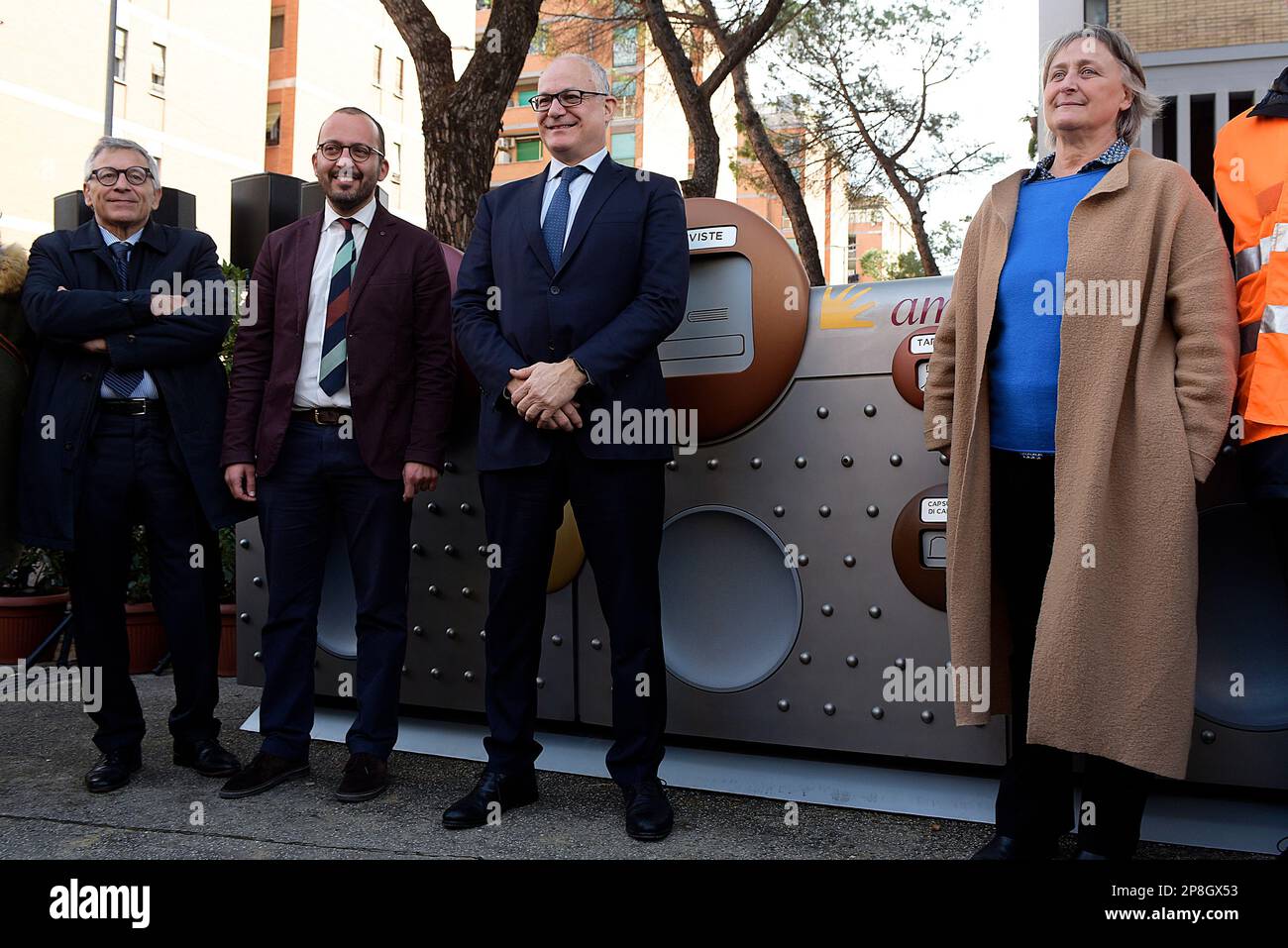 C l r design hi-res stock photography and images - Alamy