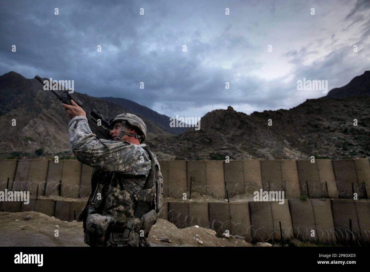 In this photo taken Sunday, May 3, 2009, U.S. Army Lieutenant Colonel ...