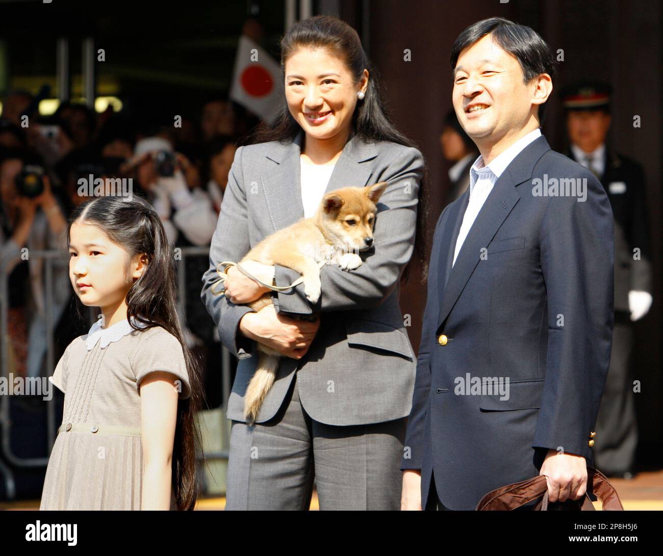 Japan's Crown Prince Naruhito, right, Crown Princess Masako with family ...