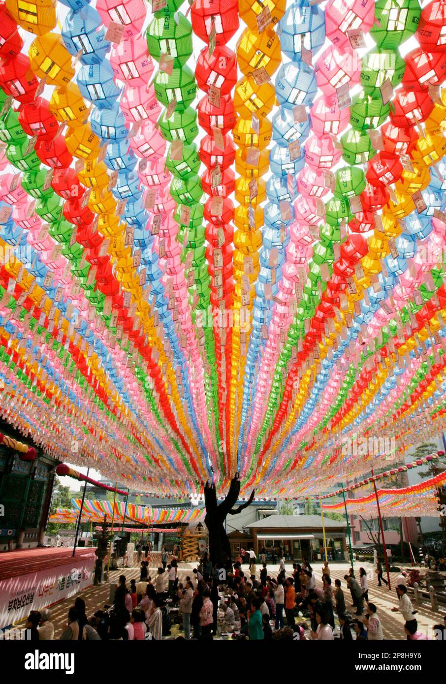 South Korean Buddhists pray under lanterns to celebrate the upcoming ... South Korean Buddhists pray under lanterns to celebrate the upcoming ...