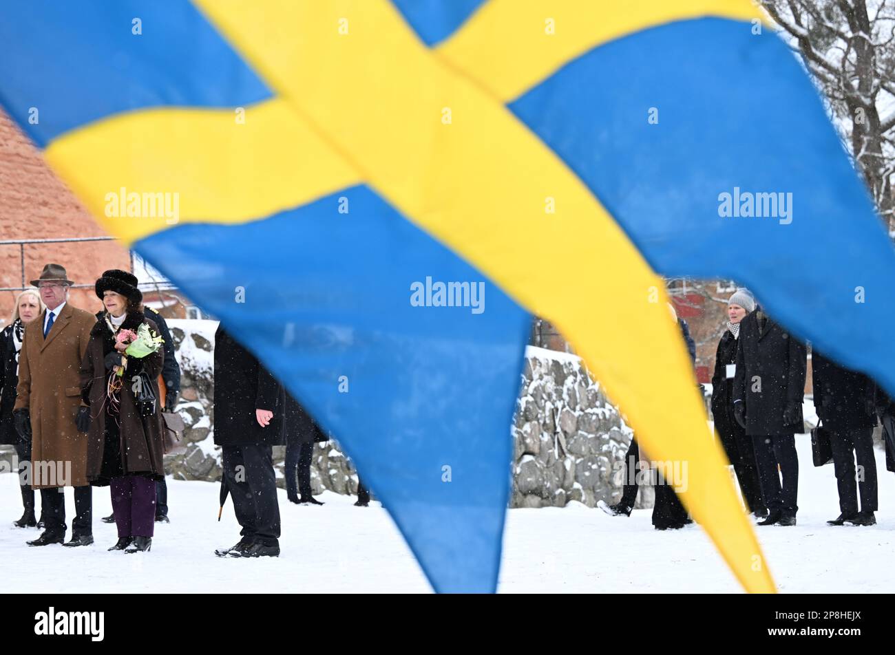 Sweden's King Carl XVI Gustaf and Queen Silvia walk from the concert ...