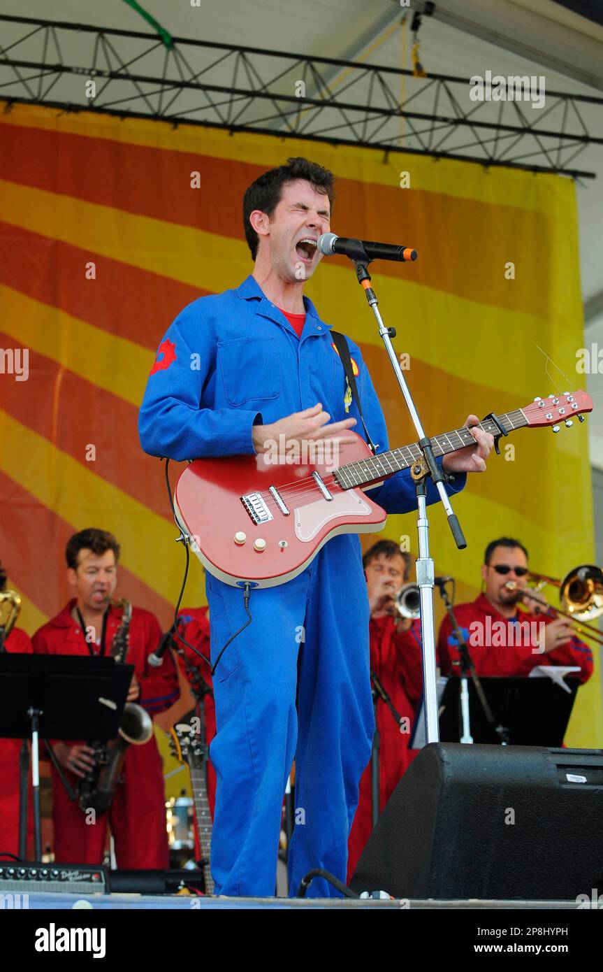 Rich Collins of the Imagination Movers performs at the New Orleans Jazz ...