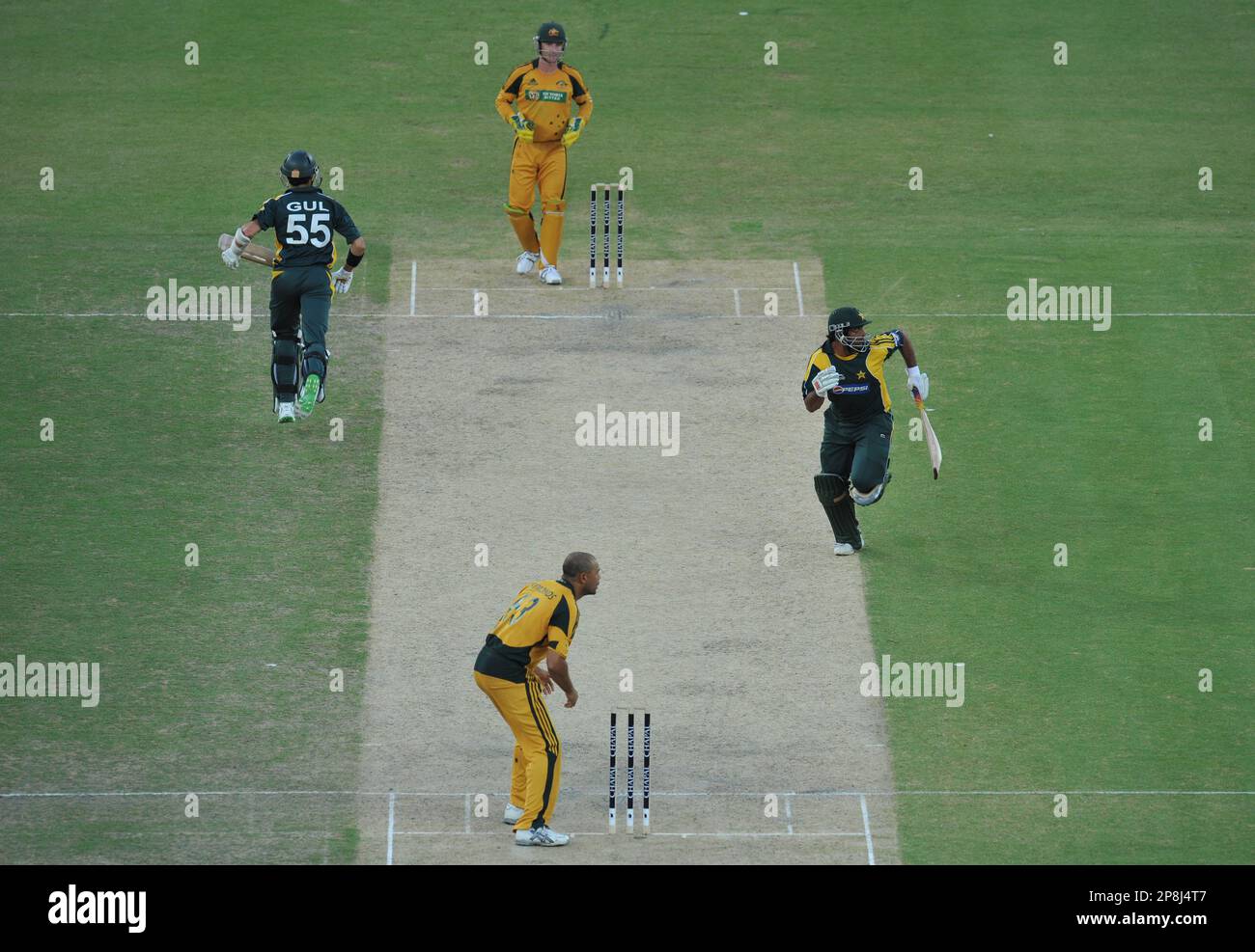 Pakistan's Umar Gul and Shoaib Akhtar make another run against ...