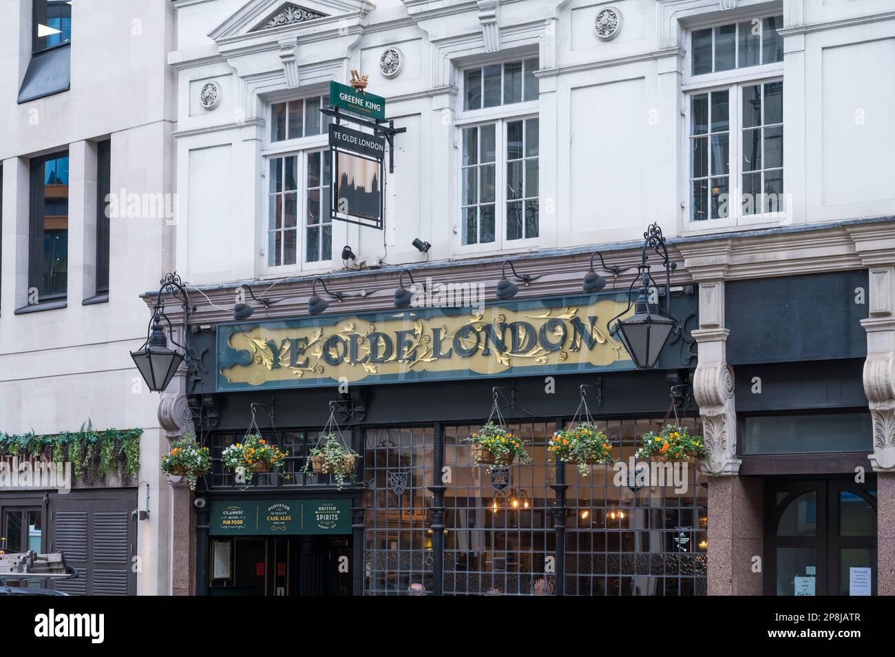 Exterior of Ye Olde London, a traditional 18th century Greene King pub ...