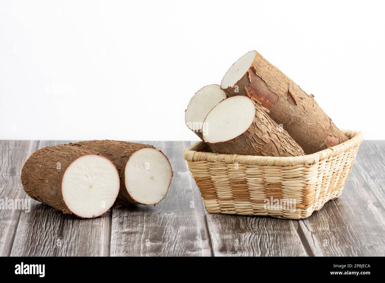 Manihot Esculenta - Fresh Organic Cassava Root Stock Photo - Alamy
