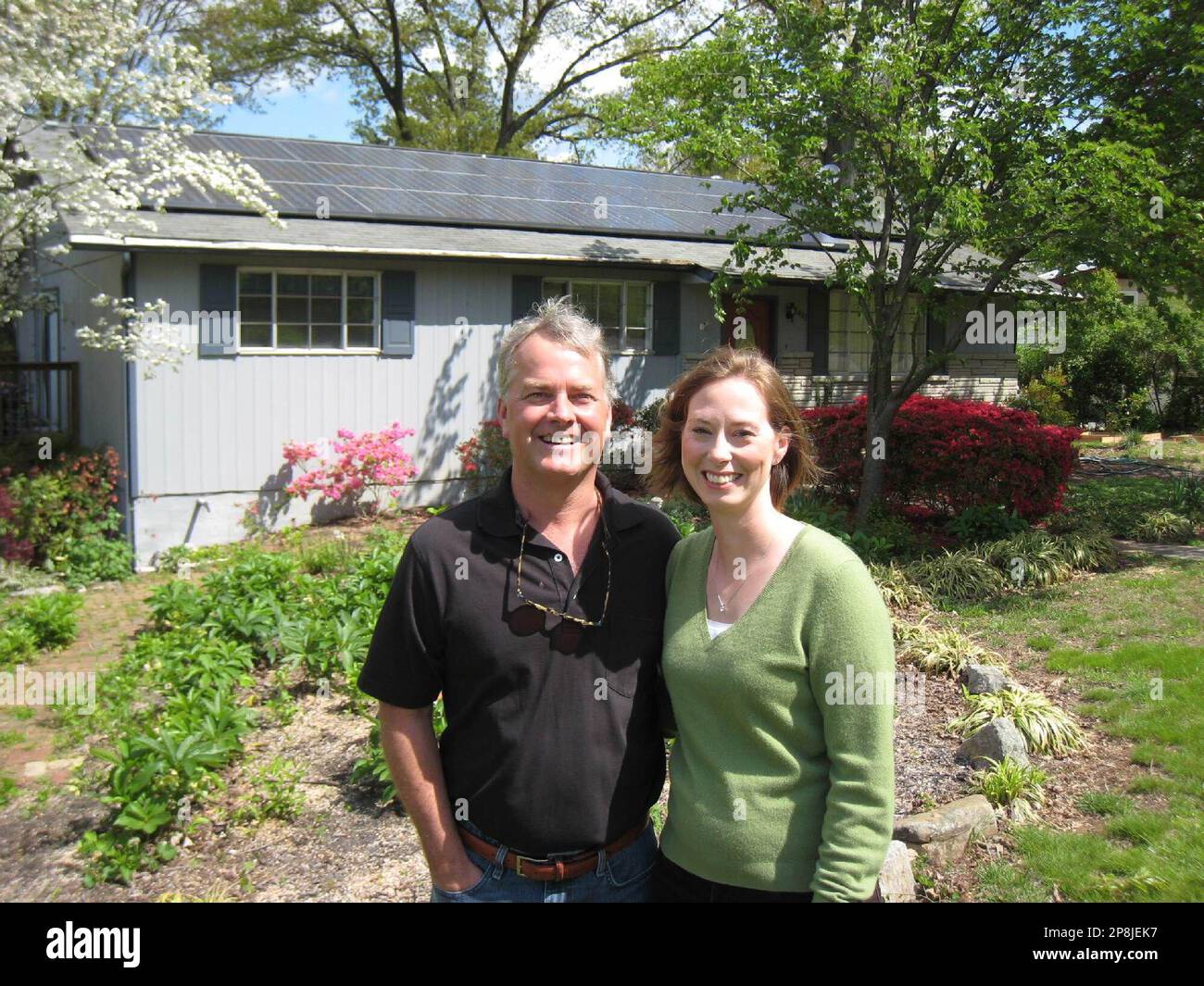 Environmental activists Stephen and Libby Smith are shown Tuesday ...