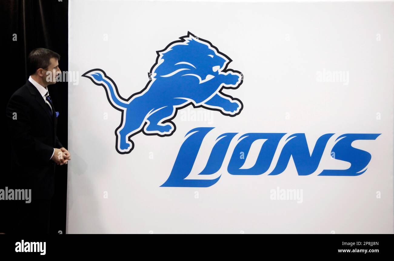 Detroit Lions president Tom Lewand unveils the new team logo in Madison ...