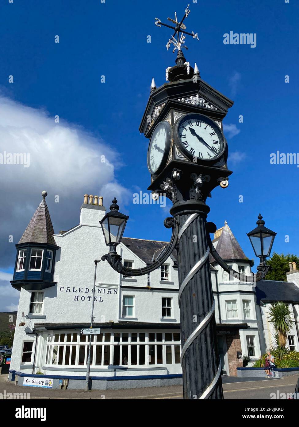 Ullapool,Scotland - August 9,2022:The Caledonian Hotel overlooks ...