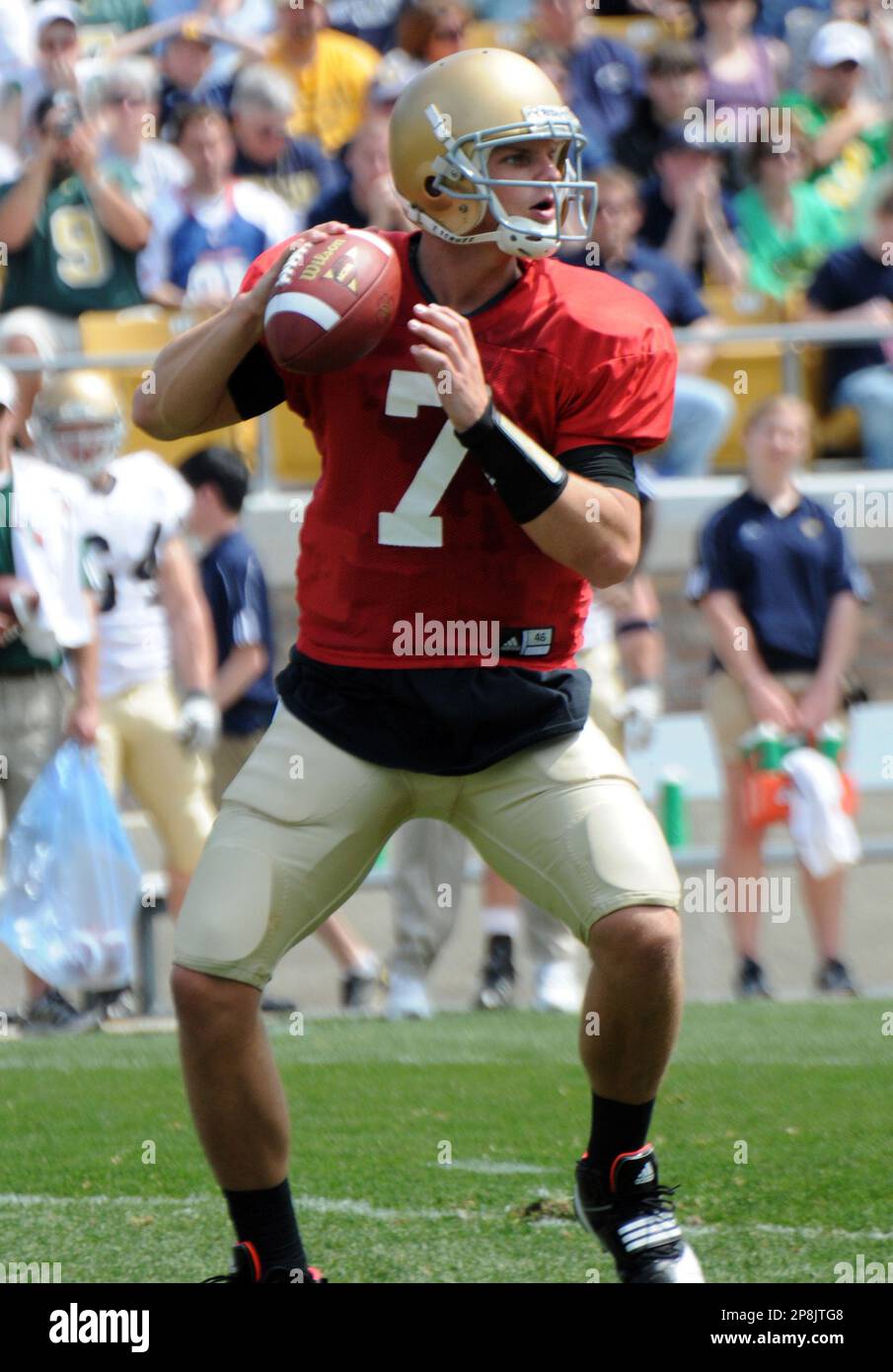 Notre Dame quarterback Jimmy Clausen gets ready to pass during the Blue ...