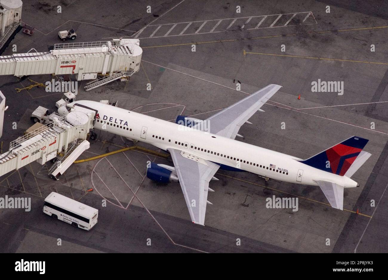 ** ADVANCE FOR SUNDAY, APRIL 19, 2009 ** In this March 22, 2009 photo ...