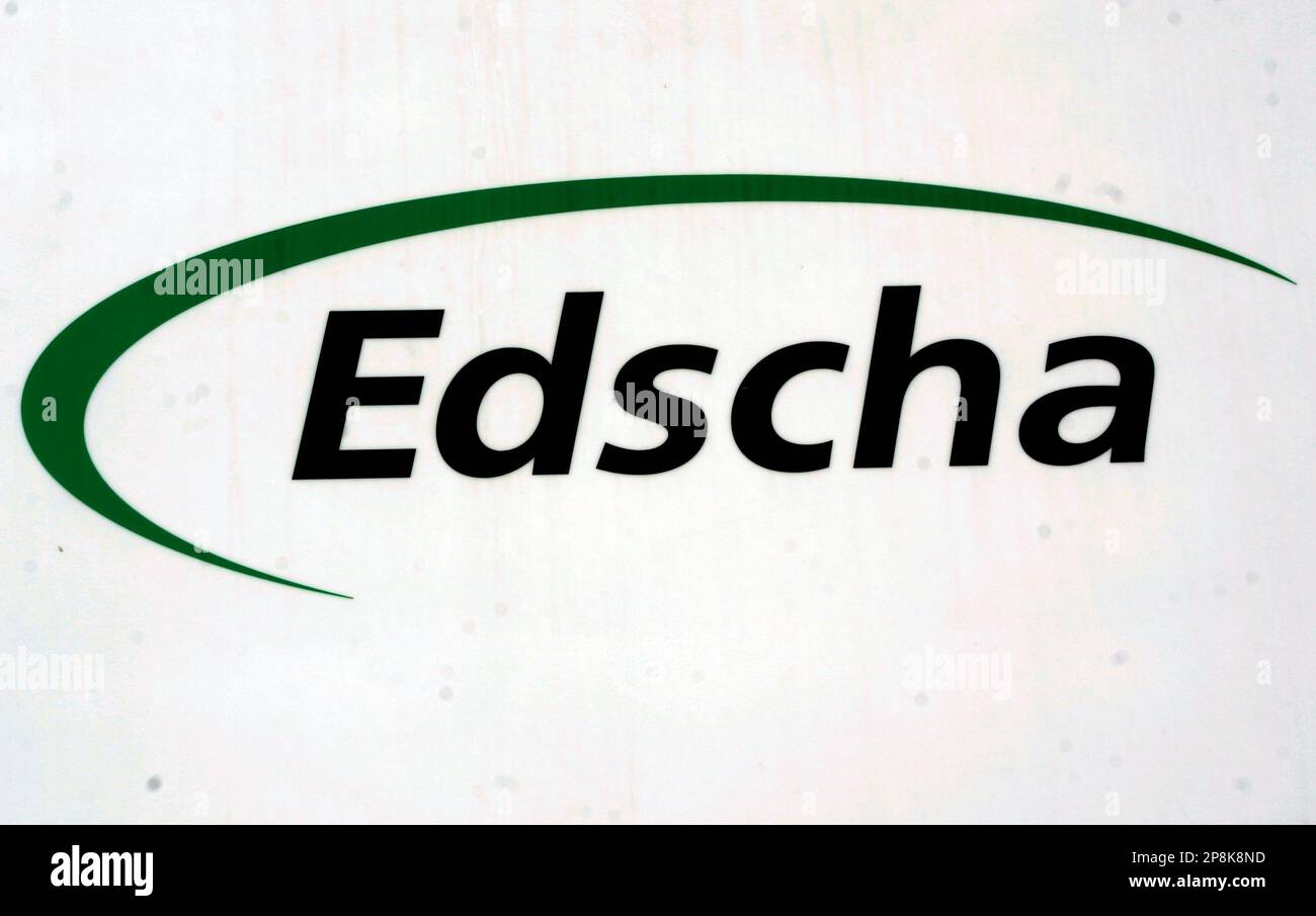 **ARCHIV** Blick auf das Logo des Autozulieferers Edscha am Werk in ...