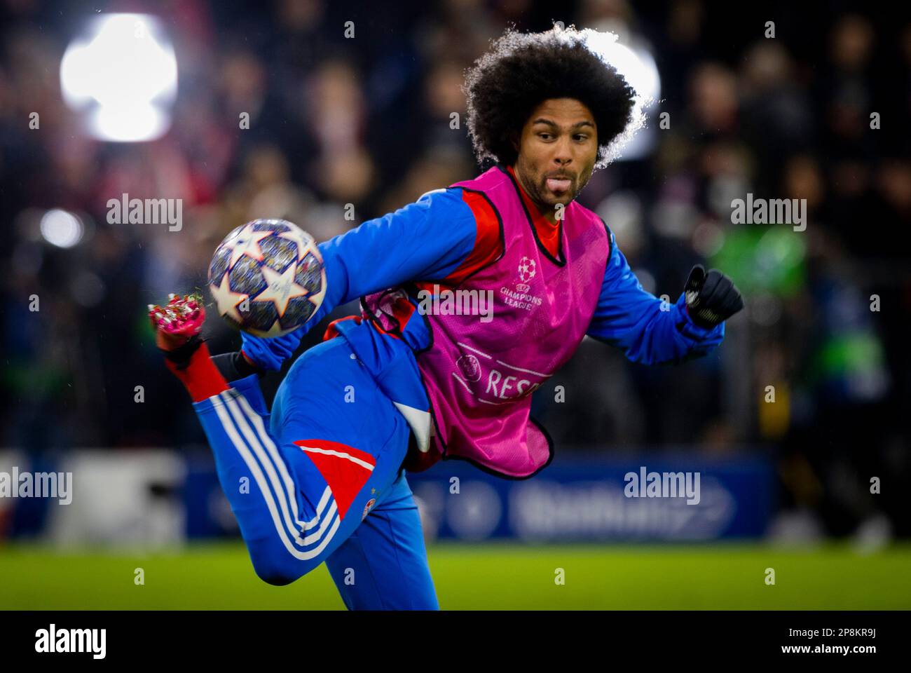 Munic, Germany. 8th Mar, 2023. Serge Gnabry (Muenchen) im Gegenlicht ...