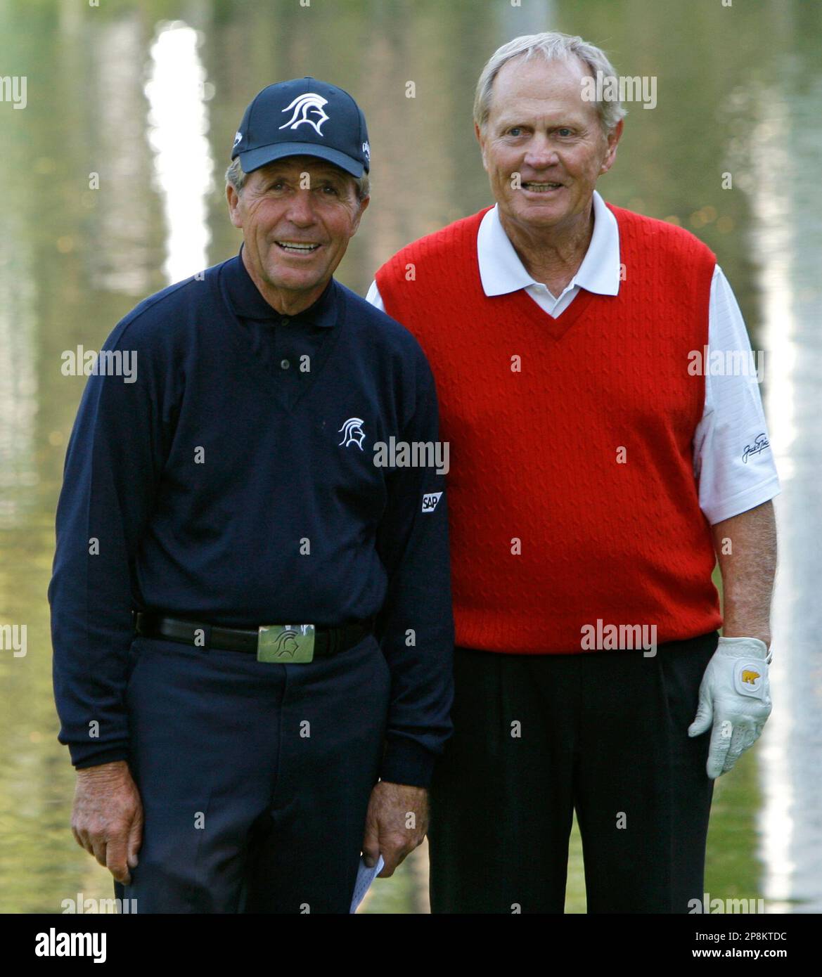 Former Masters' champions Gary Player of South Africa and Jack Nicklaus ...