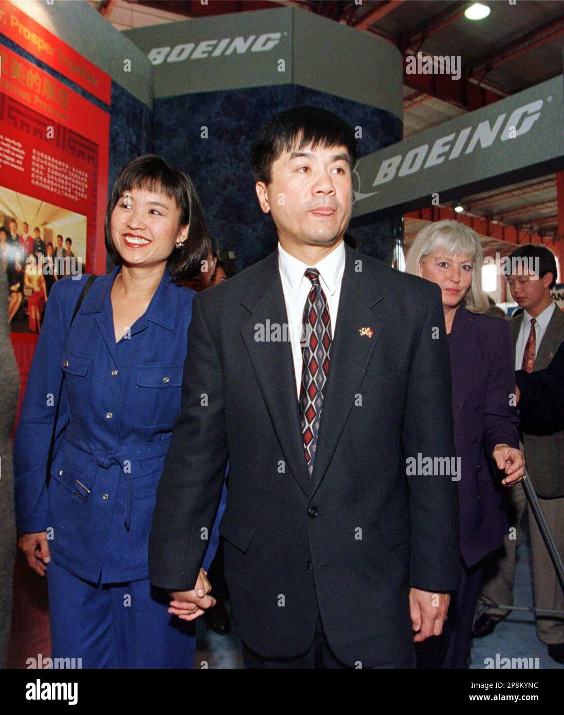 FILE - In this Oct. 8, 1997, file photo, Washington Gov. Gary Locke and his wife Mona Lee Locke ...