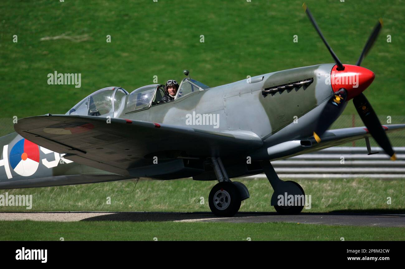 Peter Tuplin, managing director of 'Classic Air' taxies a Vickers ...