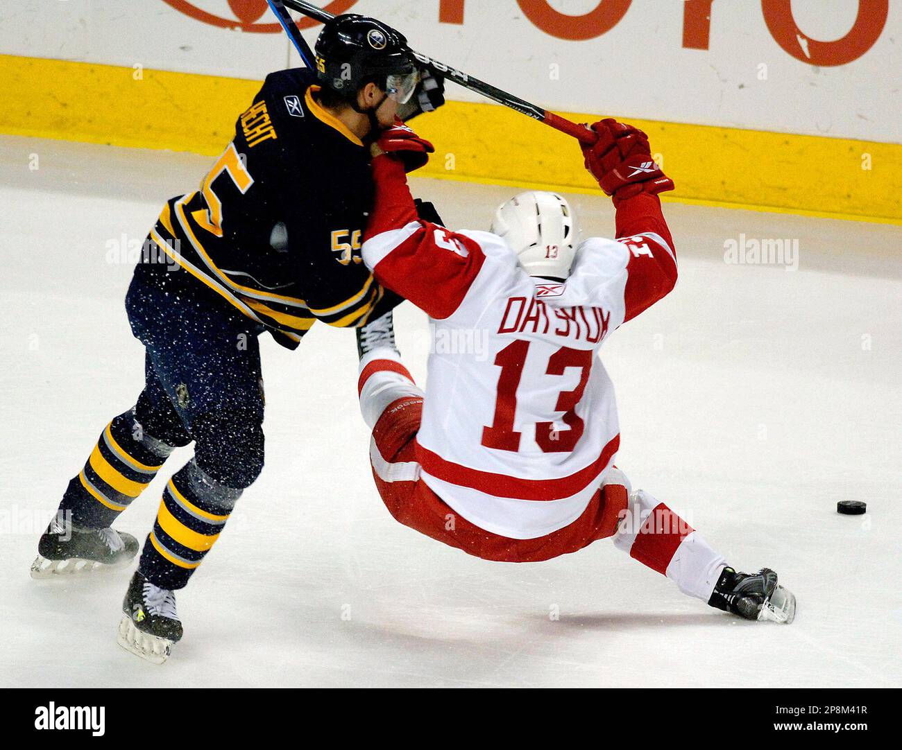 Buffalo Sabres center Jochen Hecht, of Germany, left, checks Detroit ...