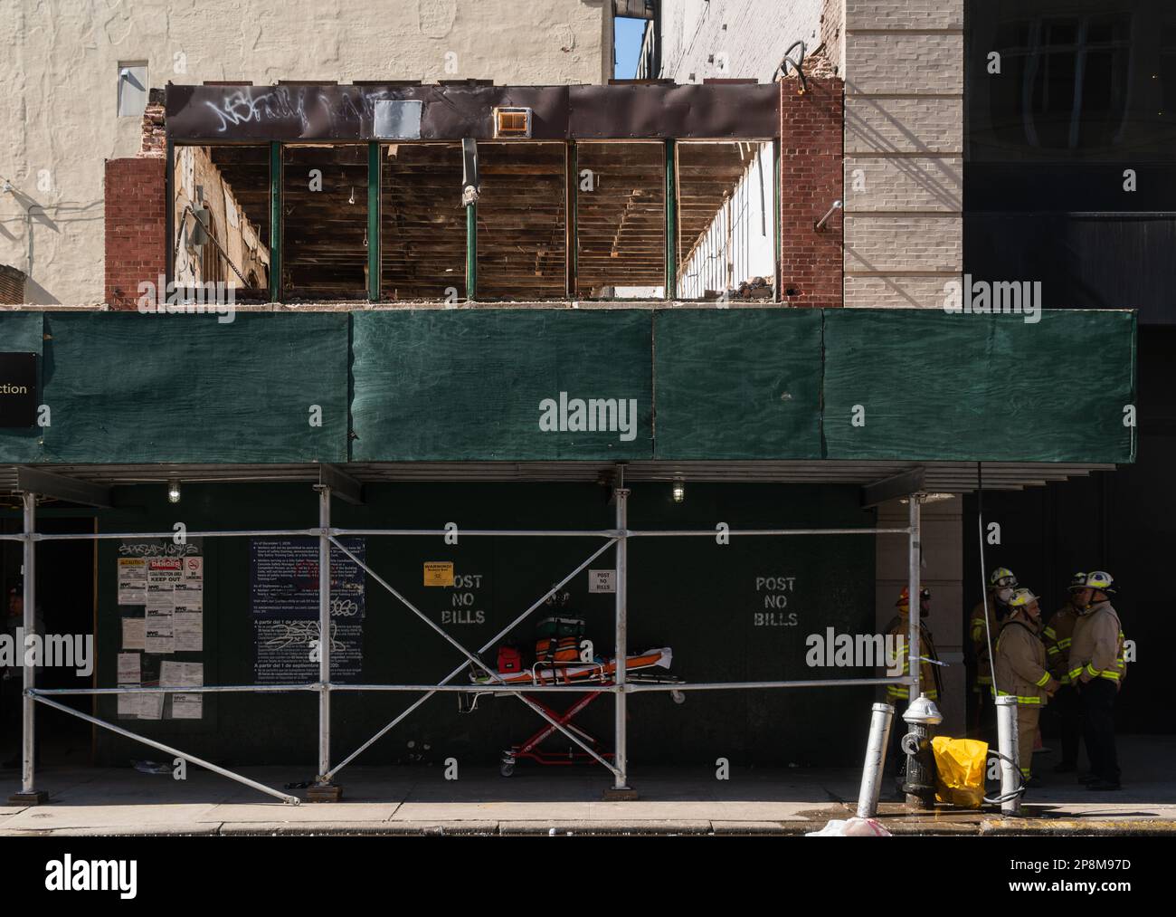 New York City, USA. 07th Mar, 2023. Three construction workers were ...
