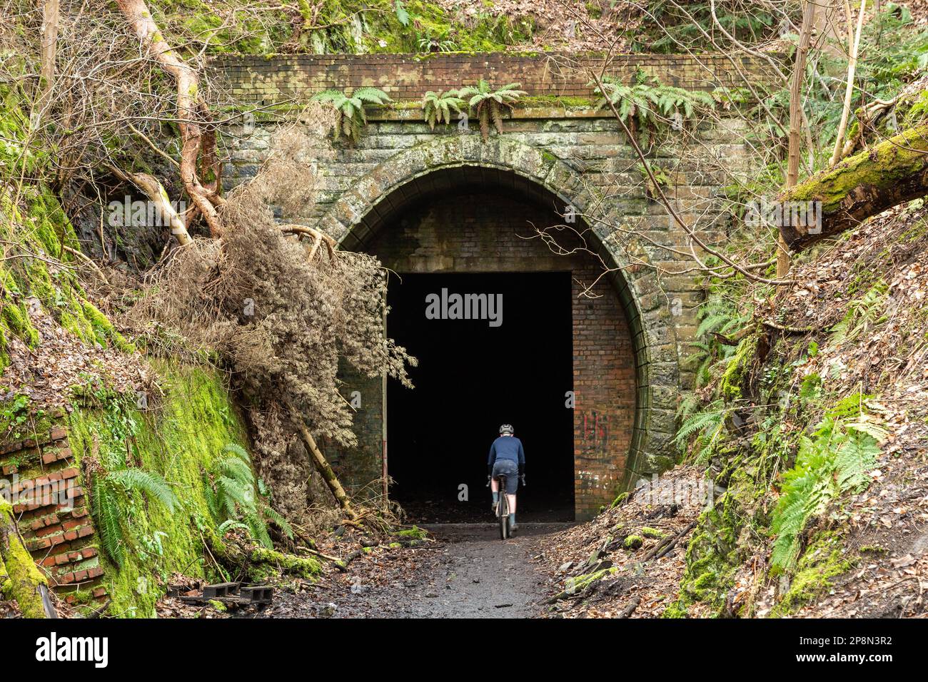 Disused railway tunnel uk hi-res stock photography and images - Alamy