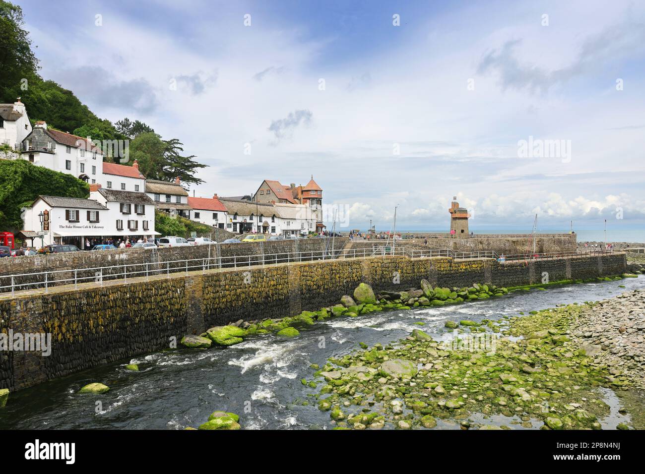 Estuary village hi-res stock photography and images - Alamy