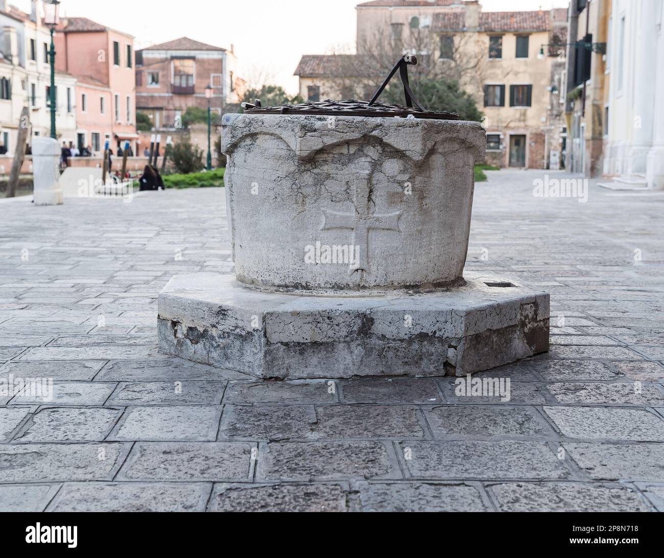 Well in venice hi-res stock photography and images - Alamy