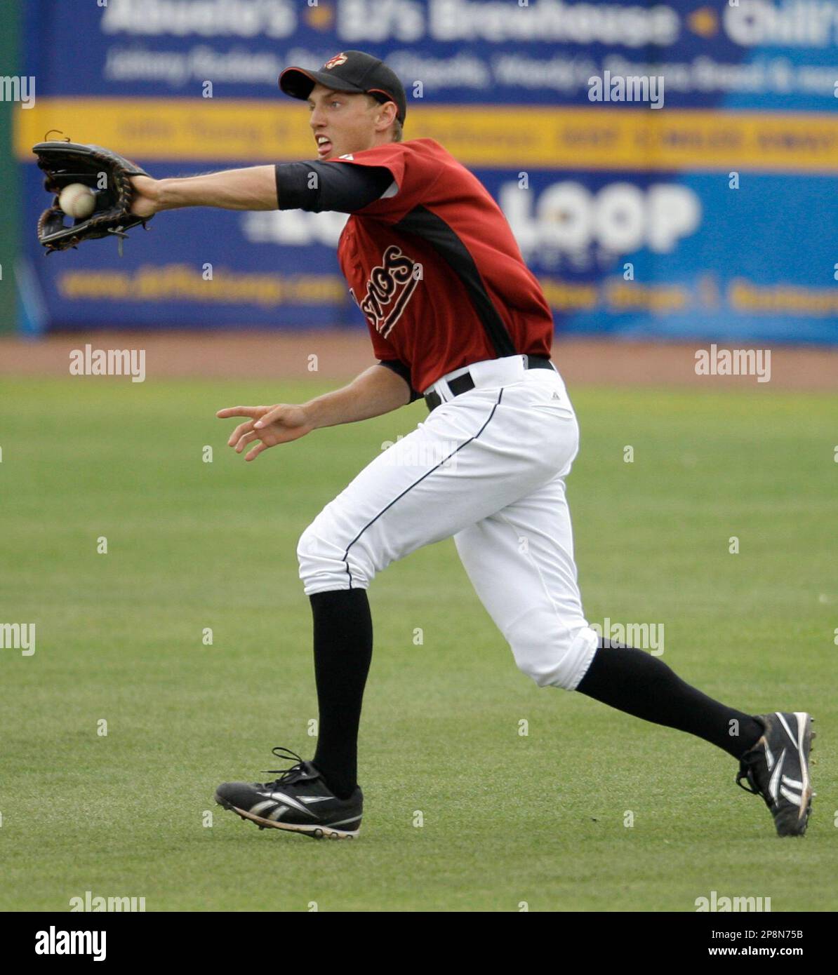 Houston Astros right fielder Hunter Pence catches a line drive by ...