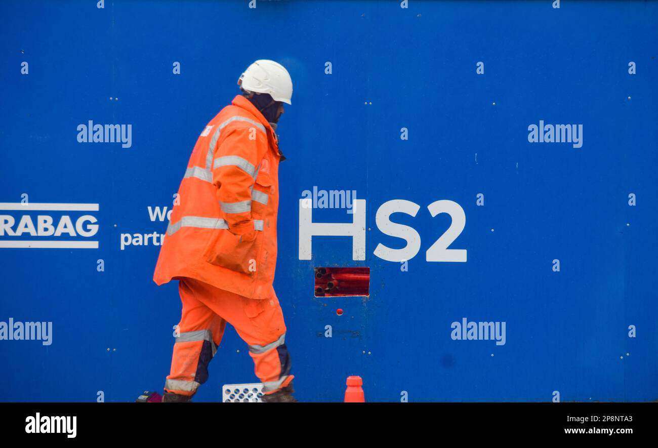London, UK. 9th March 2023. A worker at the HS2 construction site near ...