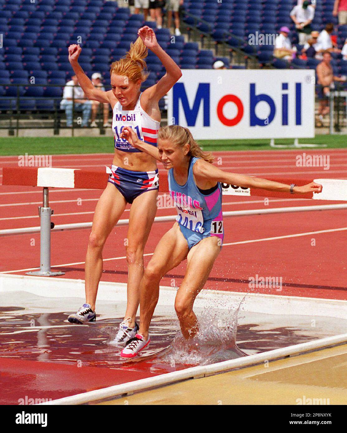 Courtney Pugmire, left, and Sarah Heeb race during the women's 3000 ...